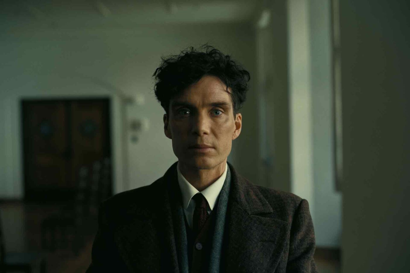 Christopher Nolan Explains Why Oppenheimer Has A Huge Ensemble Cast ...